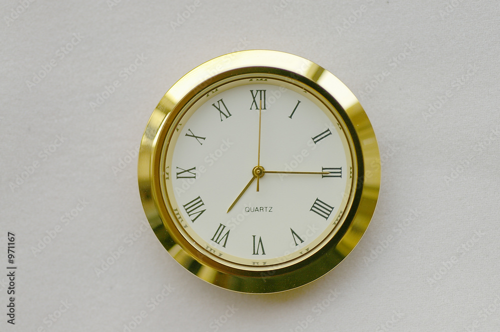 clock face - 7:15 / 19:15 (0715h / 1915h) Stock Photo | Adobe Stock