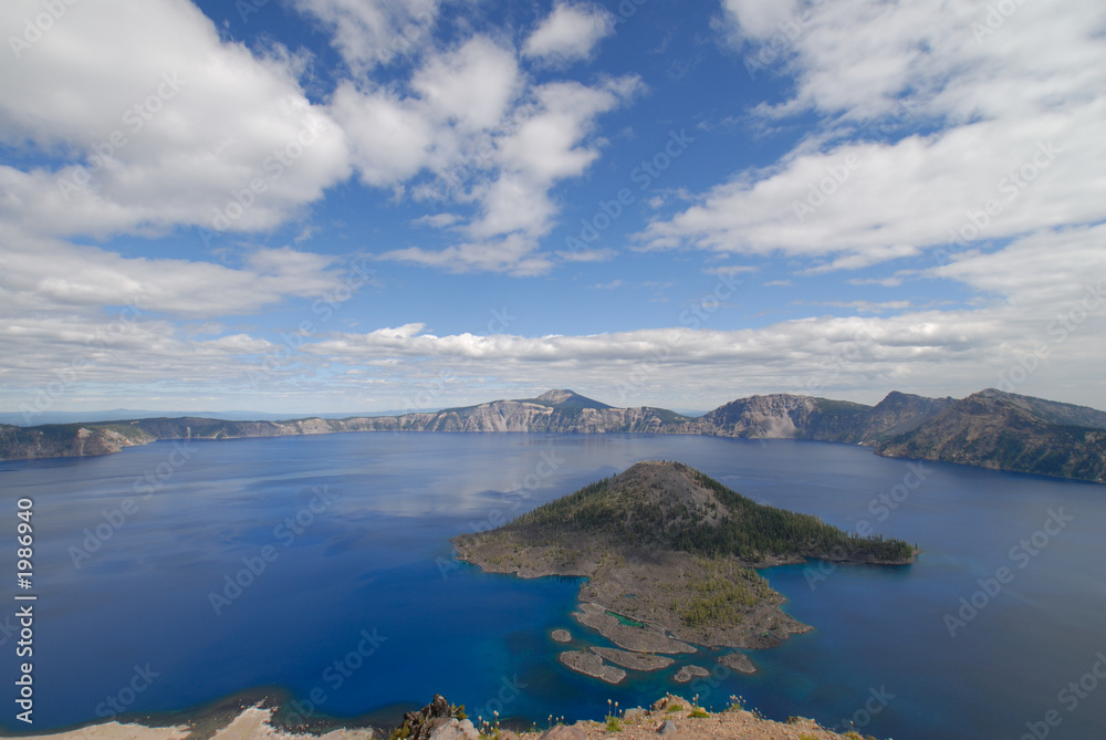 lago vulcanico crater lake Stock Photo | Adobe Stock