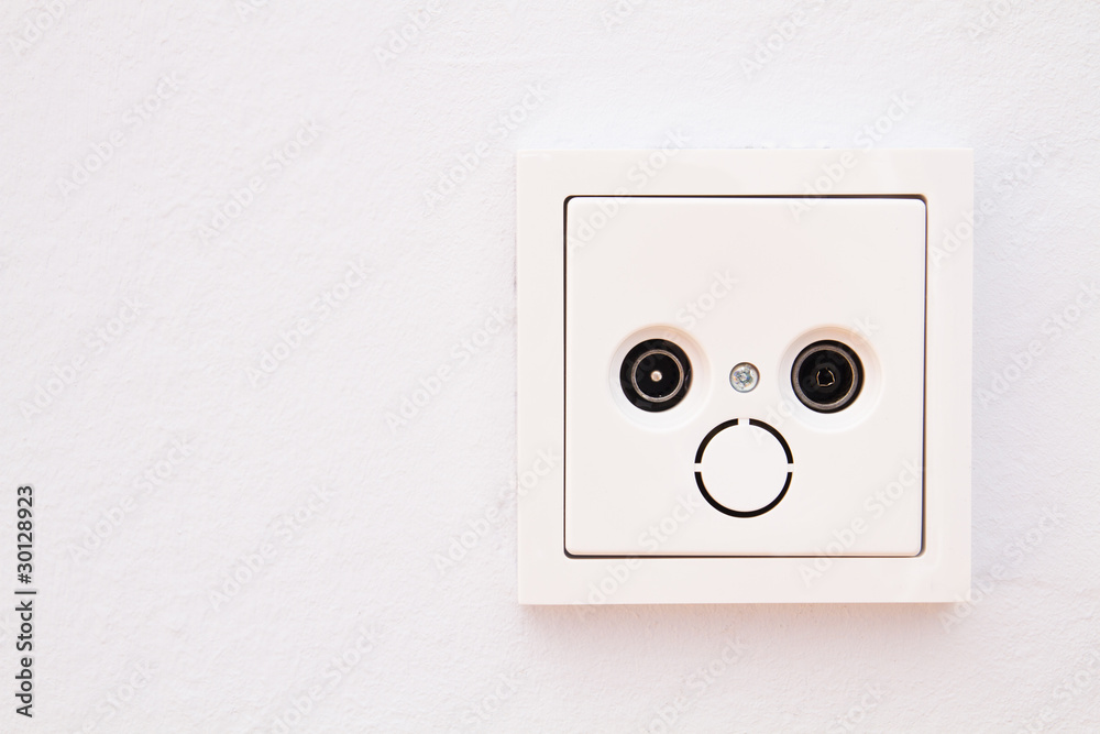 Antennensteckdose auf weißer Wand Stock Photo | Adobe Stock