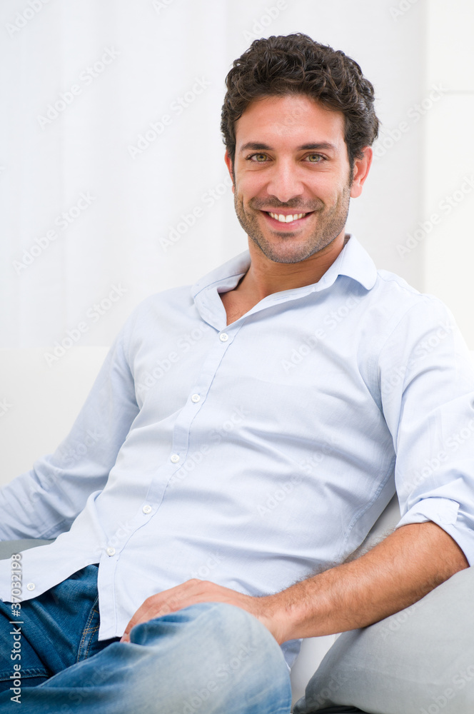 Stock-Foto „Smiling man“ | Adobe Stock