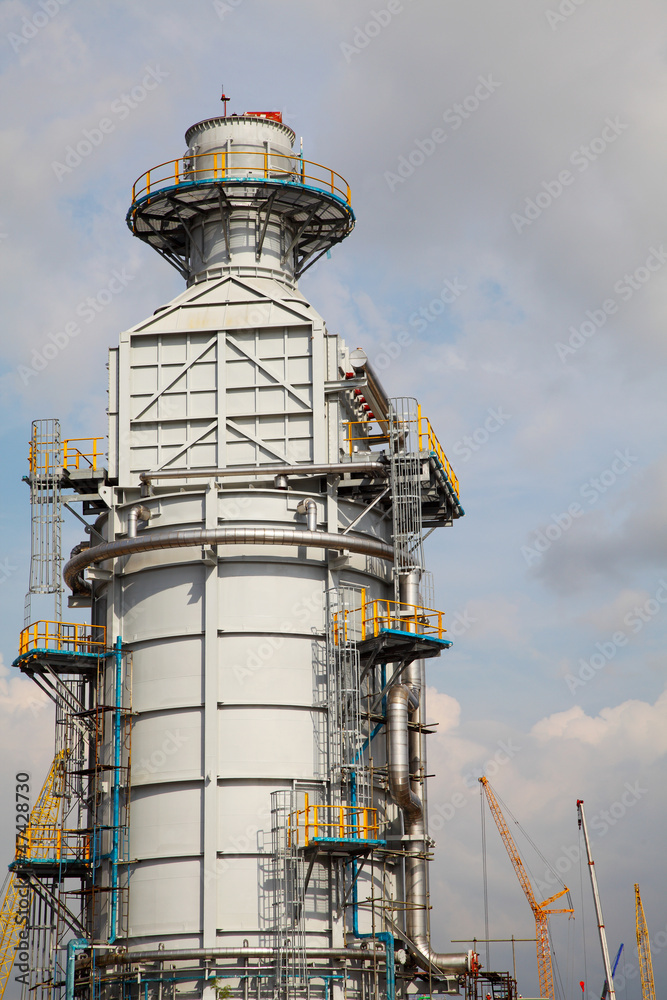 Processing column for offshore platform under construction Stock Photo ...