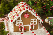 Peppermint Gingerbread House Free Stock Photo - Public Domain Pictures