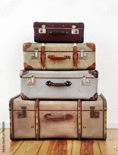 alte Koffer – Stock-Foto | Adobe Stock