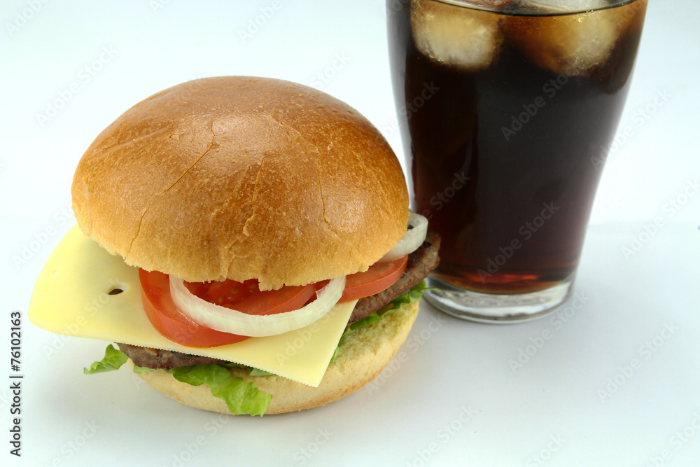 burger et cola Stock Photo | Adobe Stock