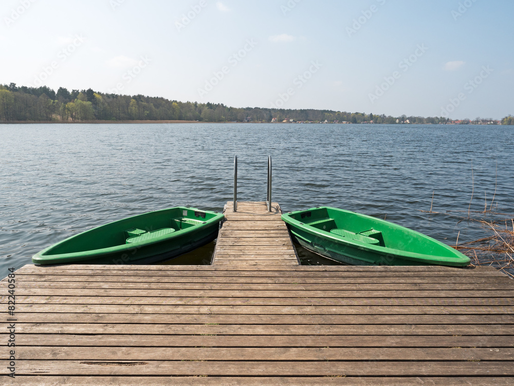 Stock-Foto „Boote am Steg“ | Adobe Stock