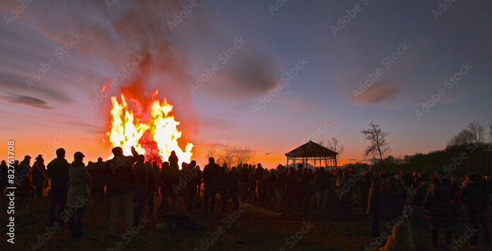 Stock-Foto „ Falò di Sant’Antonio, falò festa fuoco“ | Adobe Stock