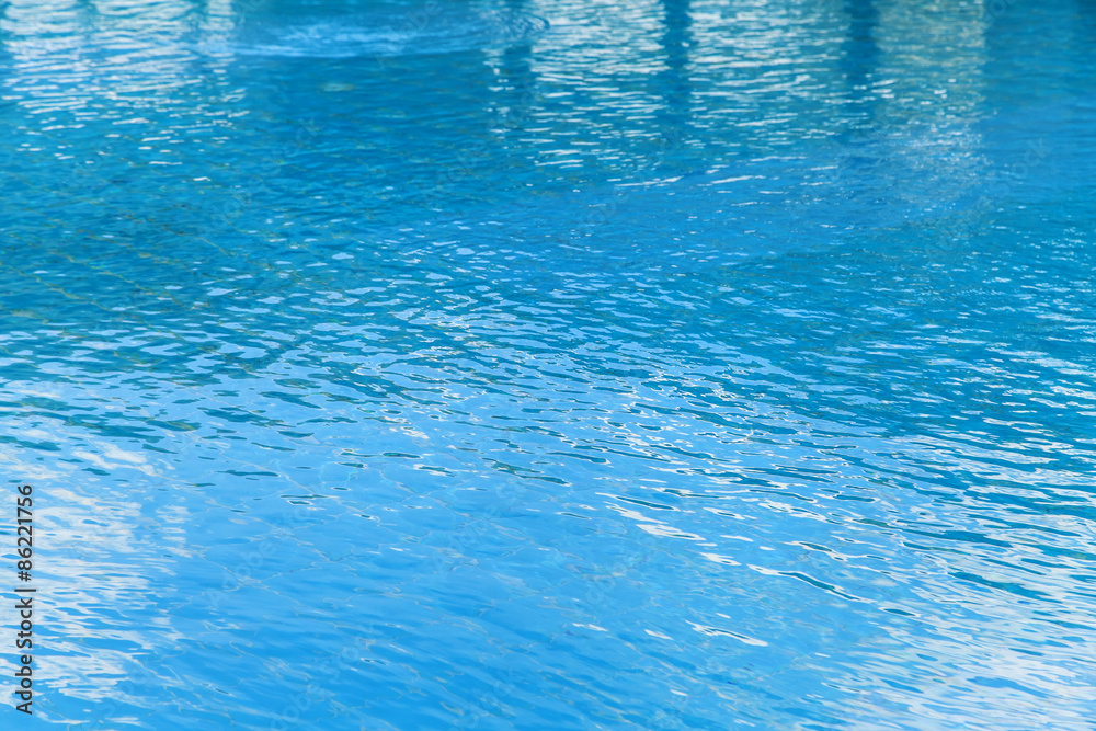 Foto de Stock Swimming pool | Adobe Stock