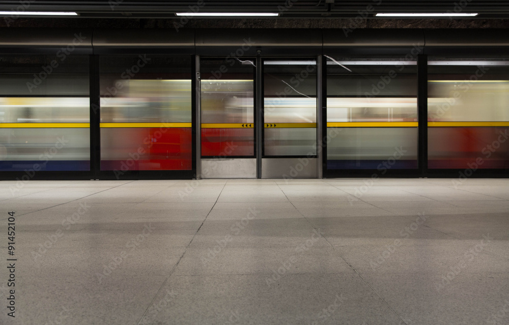 London Underground Platform Stock Photo | Adobe Stock