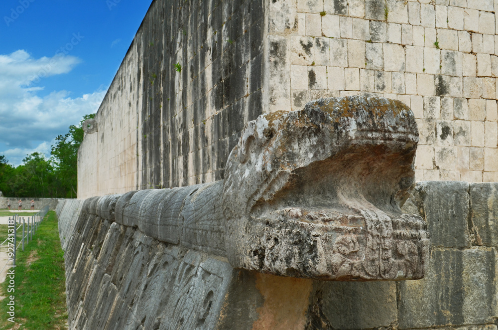 Mayan pyramids in Mexico, sculpture is the head of serpent Stock Photo ...