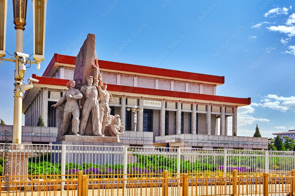 Mao Zedong mausoleum on Tiananmen Square- the third largest squa Stock ...
