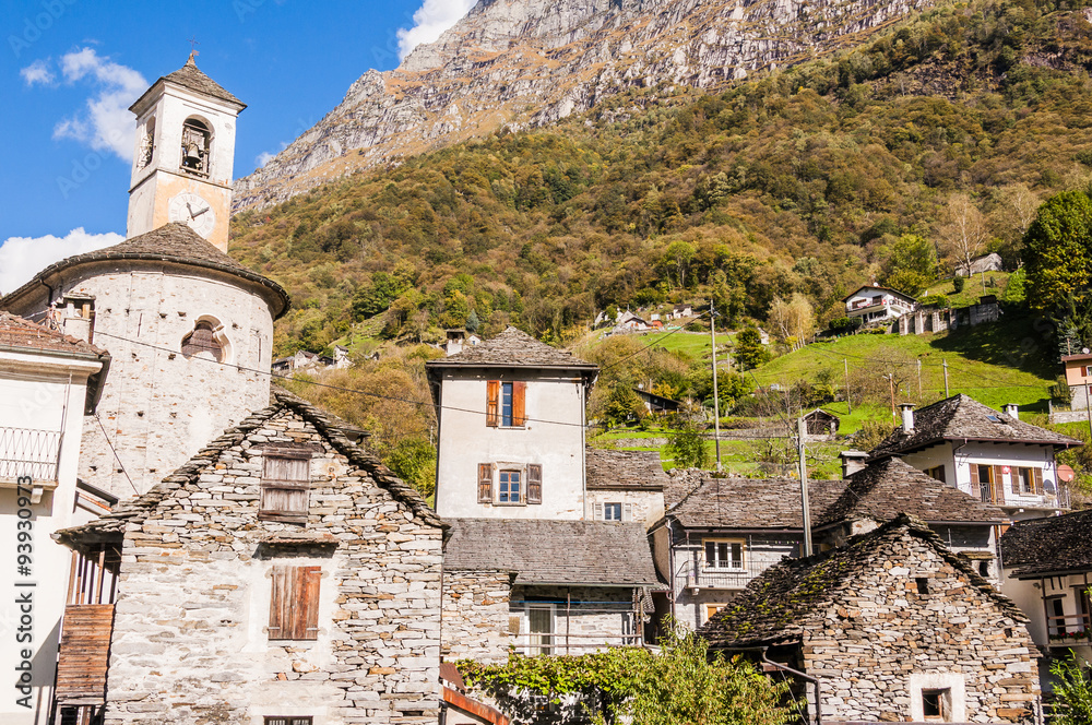 Lavertezzo, Dorf, Kirche, Kirchturm, Valle Verzasca, Verzascatal ...