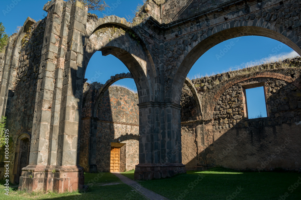 Foto de Stock Ruinas del templo inconcluso la Preciosa Sangre en ...