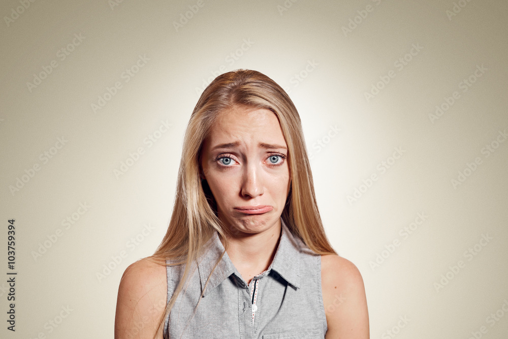 Stock-Foto „Closeup portrait stressed frustrated woman crying or weep ...