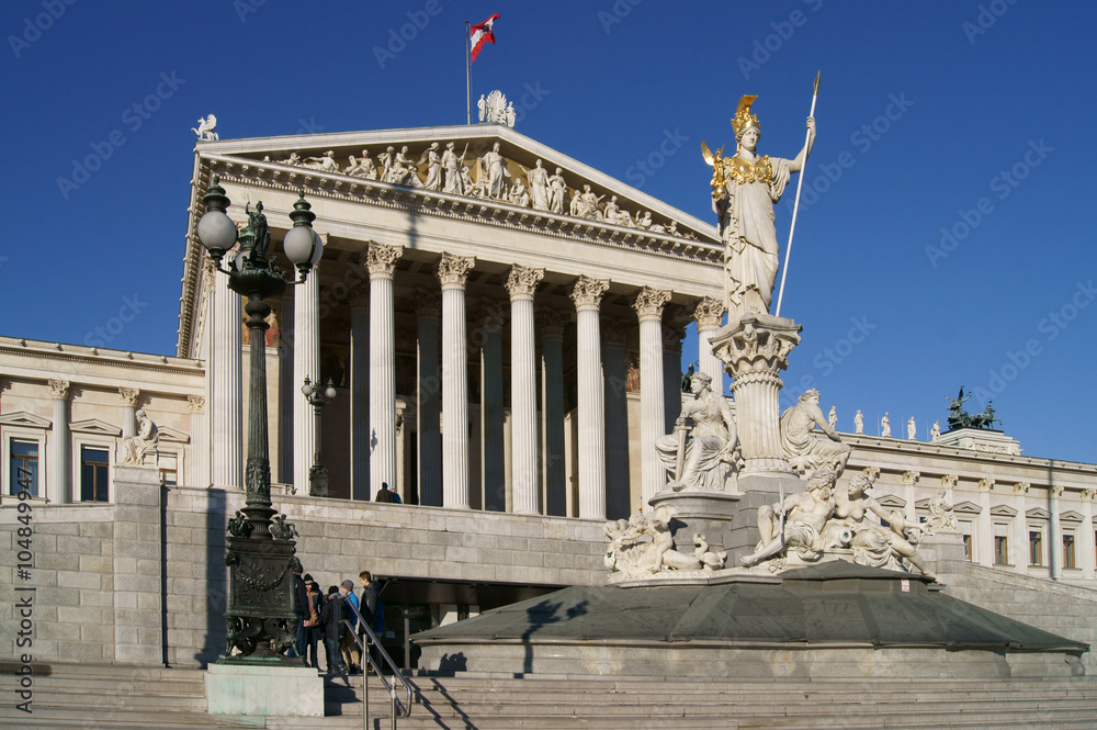 Foto Parliament on Ringstrasse. It was built to house two chambers of ...