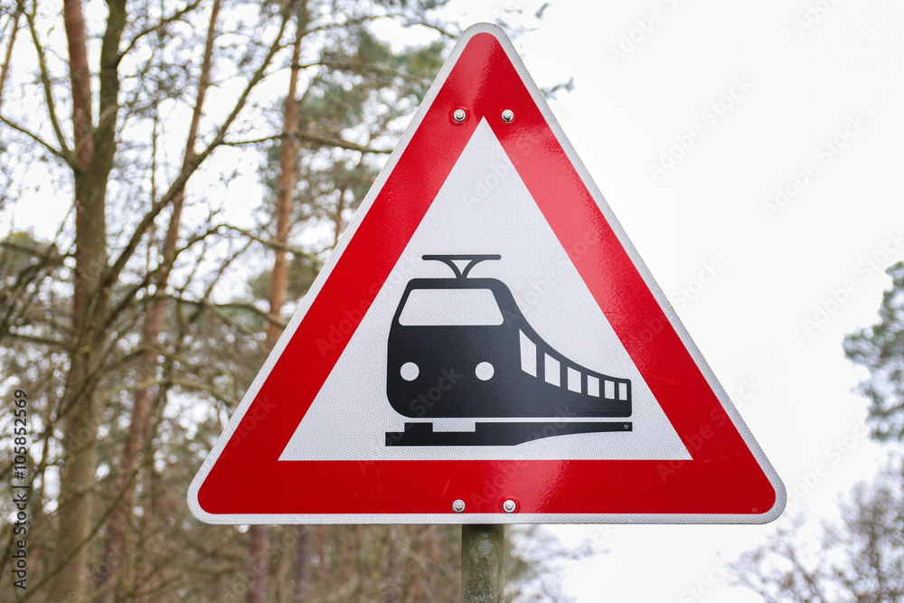 Elegantes Unbeschrankter Bahnubergang Schild Bild