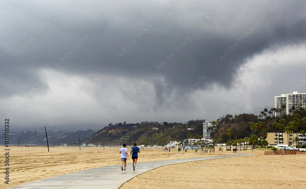 Pedestrian path for Jogging on the beach in Los Angeles. Beach ...