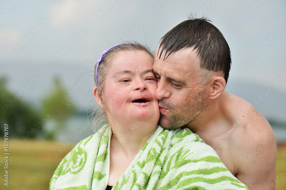 Photo Stock couple trisomique | Adobe Stock