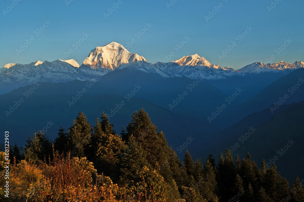Panorama view of the majestic of himalayan mountain range during ...