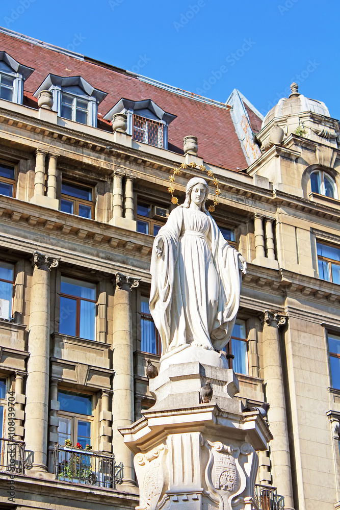 Statue of the Blessed Virgin Mary (1862), Mickiewicz Square, Lviv ...