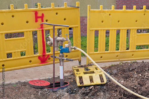 Ein Standrohr für Bauwasser an einem Unterflur-Hydranten – kaufen Sie ...