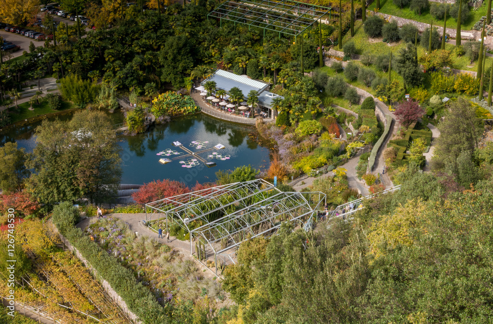 Stock-Foto „Giardini di Castel Trauttmanssdorff, Merano, Alto Adige ...