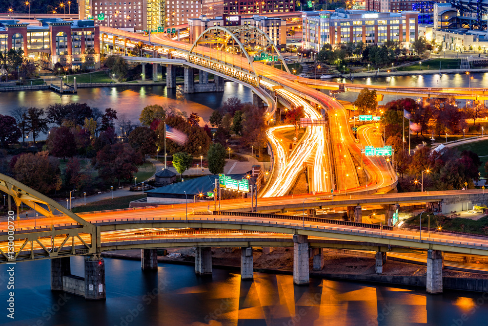 Pittsburgh traffic trails on the highway junction between Fort Duquesne ...