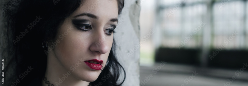 Portrait of beautiful lonely and sad goth girl outdoor in autumn Stock ...