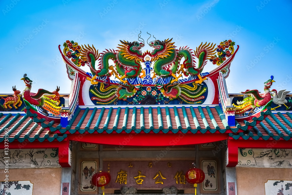 Chinese shrines are decorated with a dragon statue.The sanctuary of the ...