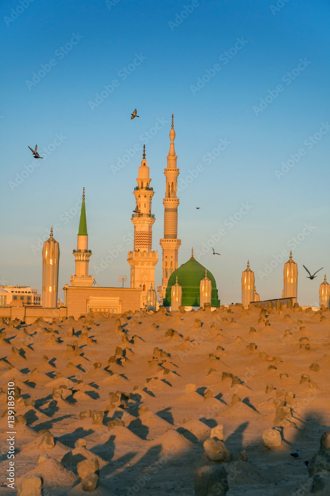 Muslim cemetary at Nabawi Mosque in Madinah. Stock Photo | Adobe Stock
