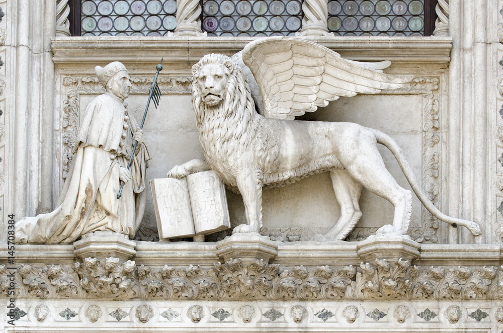 Detail of the Porta della Carta entrance to the Doge's Palace in Venice ...