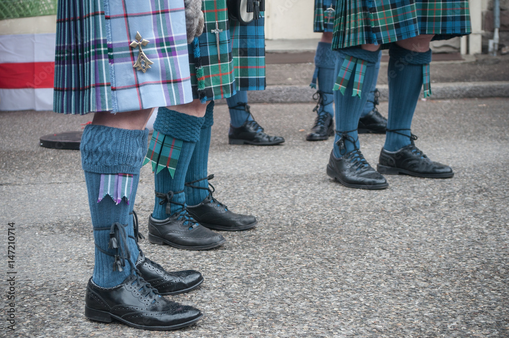 Foto de Stock détail kilt écossais jouer de cornemuse | Adobe Stock