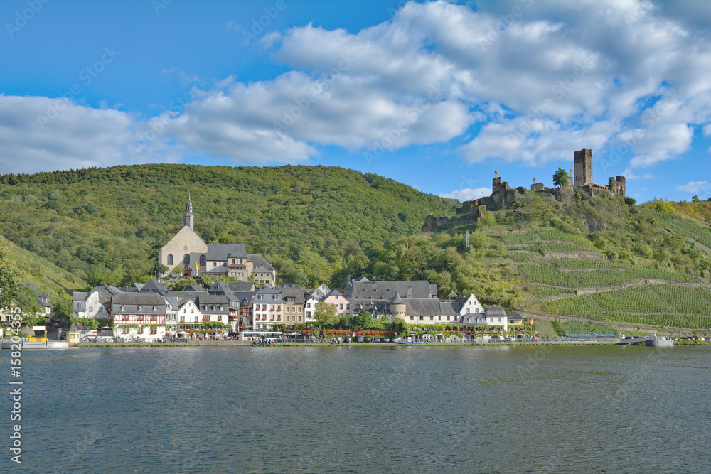 der bekannte Weinort Beilstein an der Mosel nahe Cochem,Rheinland-Pfalz ...