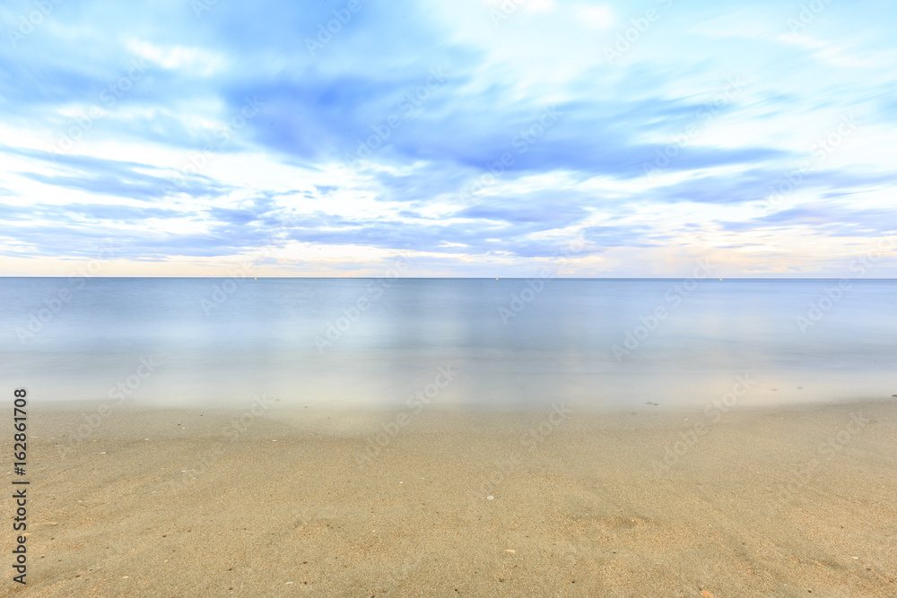 Stock-Foto „Long exposure photography on the beach“ | Adobe Stock