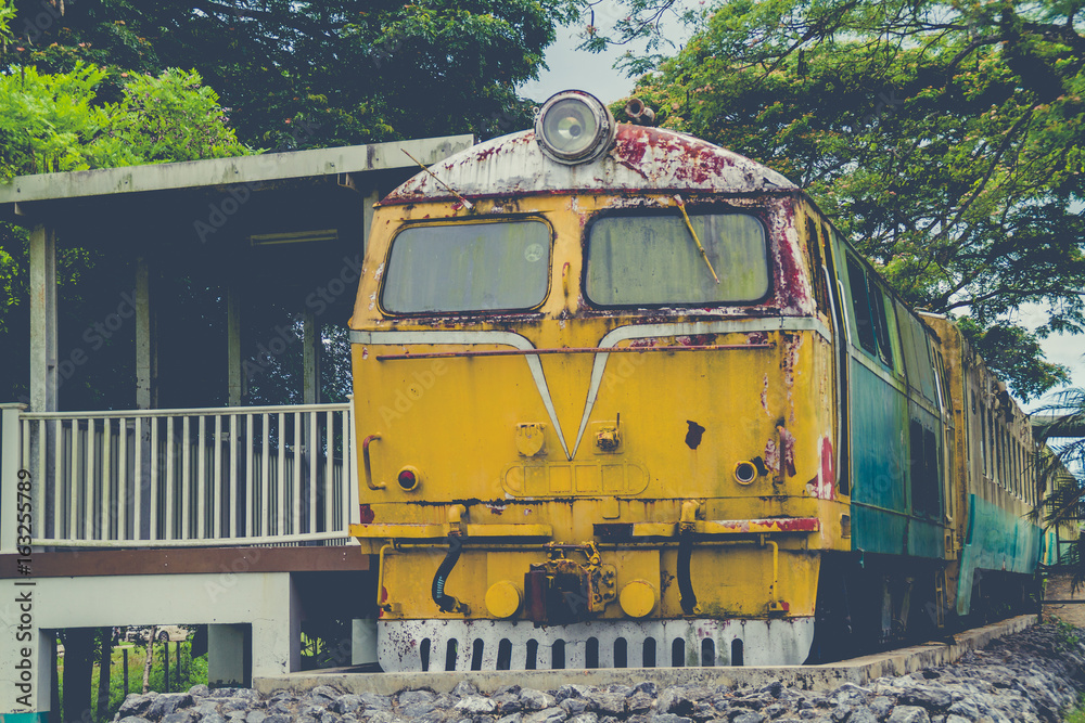 Fotografie Abandoned Train Bogie / Abandoned Train Bogie Rusty At ...