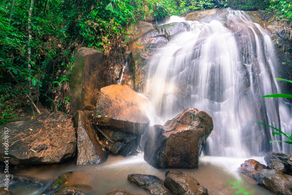 Small and safe water flows, cool air and green scenery are attractions ...