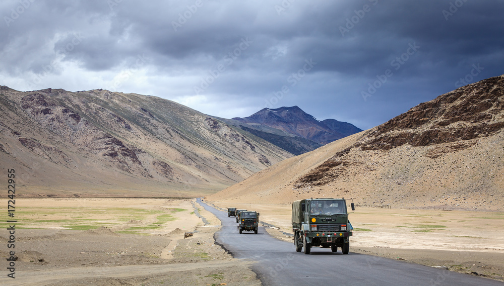 Road through Changthang plateau Stock Photo | Adobe Stock