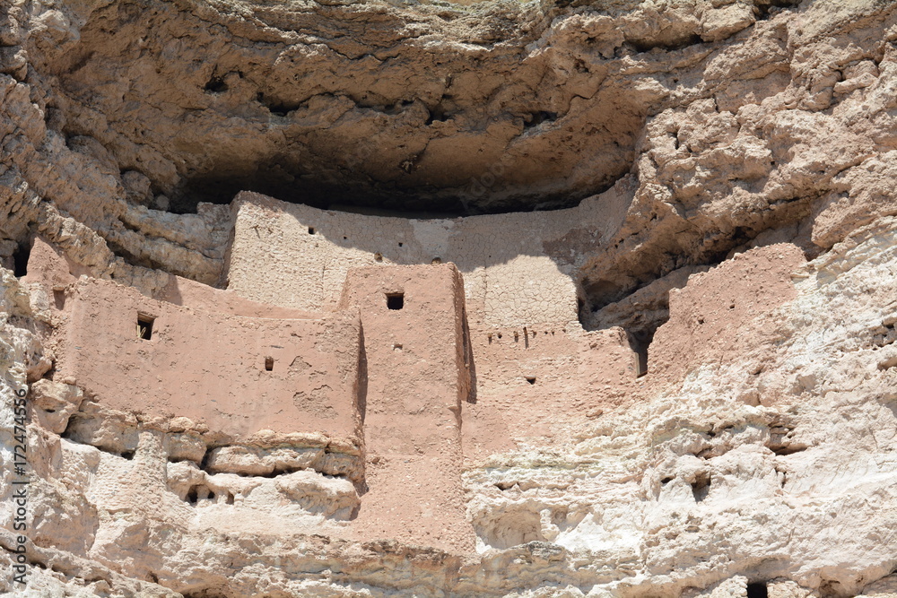 Native American Cliff Dwelling - Montezuma Castle National Monument ...