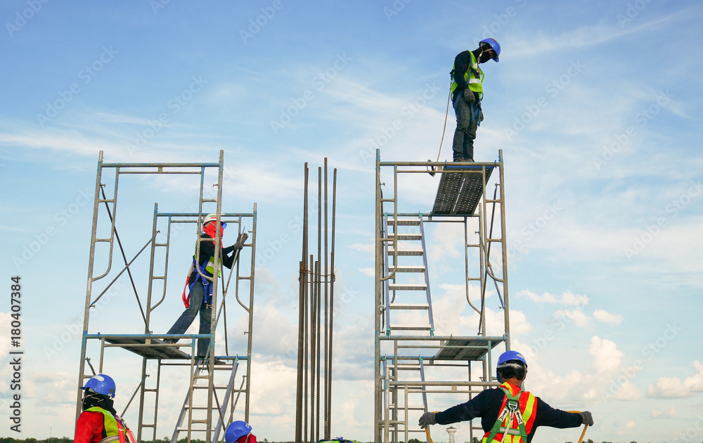 construction worker on scaffolding in industrial construction Stock ...