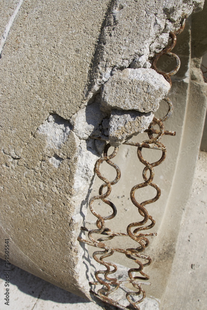 Concrete Pipe with Rebar の Stock フォト | Adobe Stock