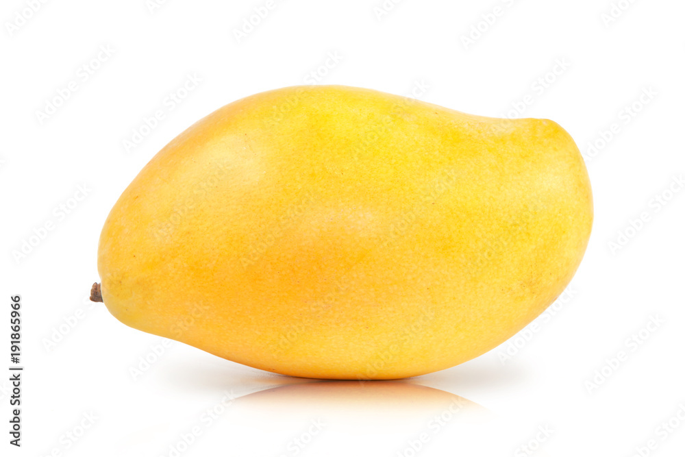 Beautiful shape of Ripe yellow mango isolated white background Stock ...