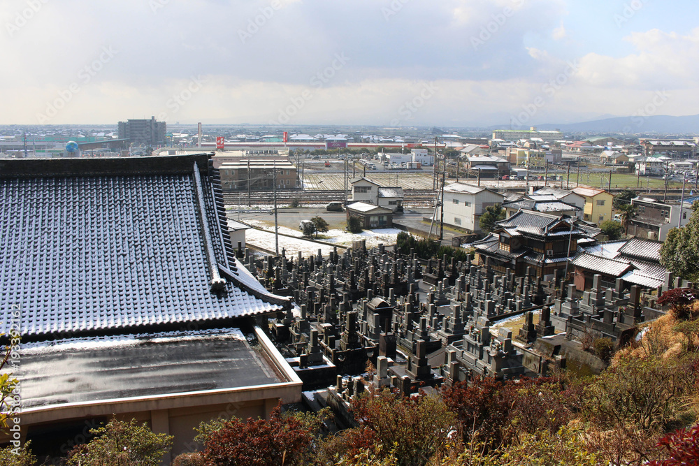 Translation: "Japanese cemetery" around Hizen-Yamaguchi station, Japan ...