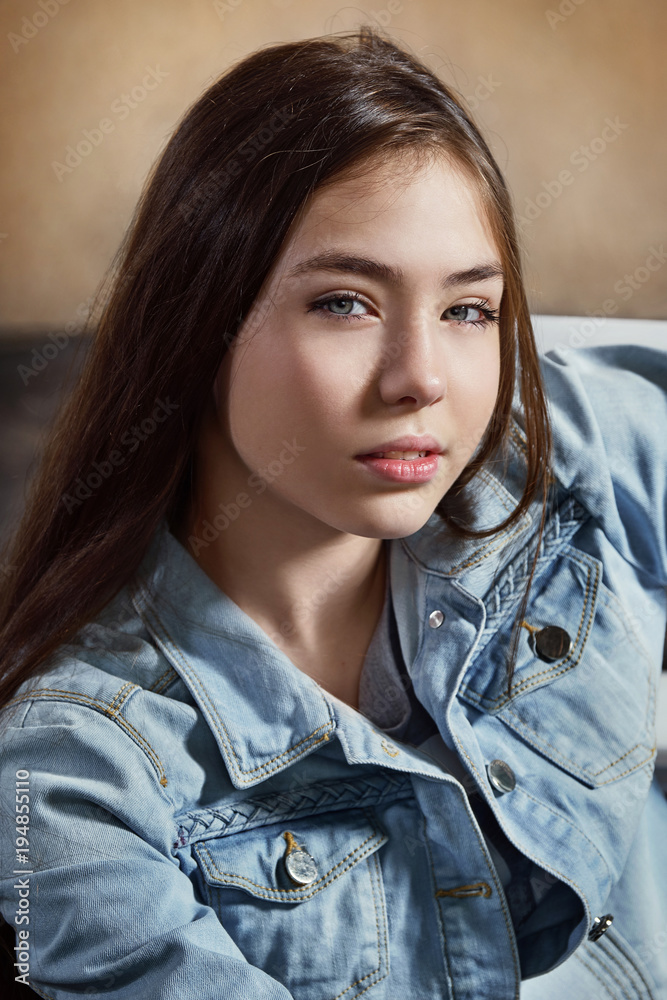 Closeup portrait teenager girl. Young beautiful expressive brunette ...