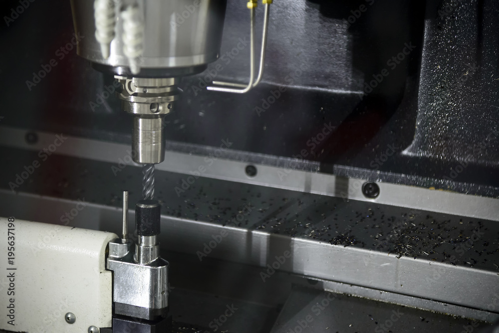 CNC milling machine measuring tool length offset by automatic tool ...