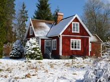 Winter Red Cabin Free Stock Photo - Public Domain Pictures
