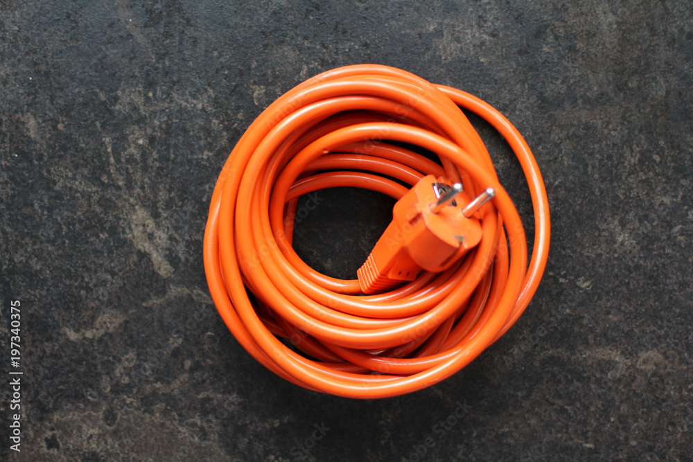 Stock-Foto „Oranges Strom Kabel“ | Adobe Stock