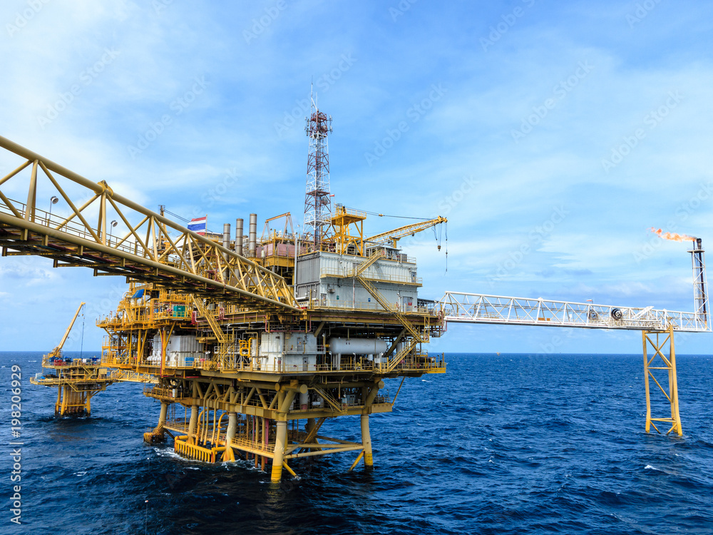 Offshore oil and Gas central processing platform and remote platform ...
