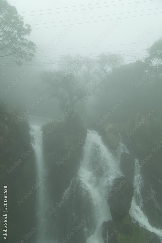 Foto de Stock Incredible Waterfall 100 meters high, El salto de ...