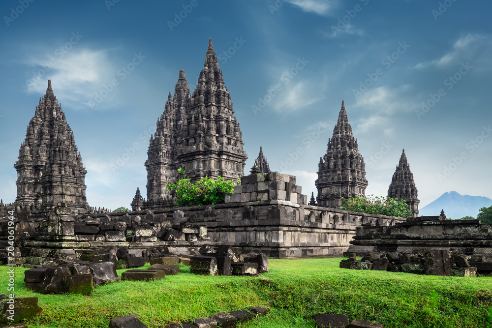Photo Stock Amazing Candi Prambanan or Rara Jonggrang, largest Hindu ...