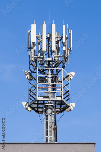Brand new 5G tower Gaywood House, Bedminster, Bristol. : r/5Gdidit