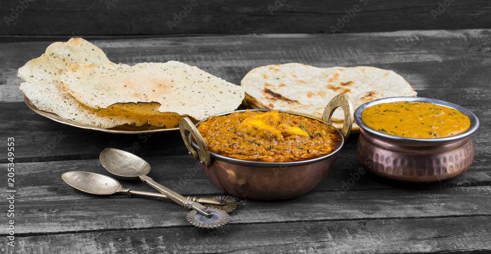 Indian Food Kadai Paneer Served With Dal Makhani, Tandoori or Papad ...